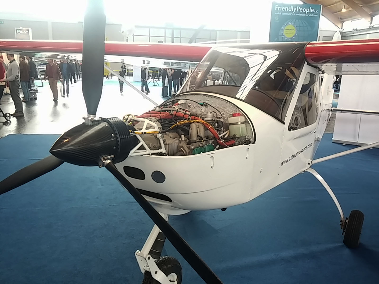 01_axter_aerospace - EMRAX