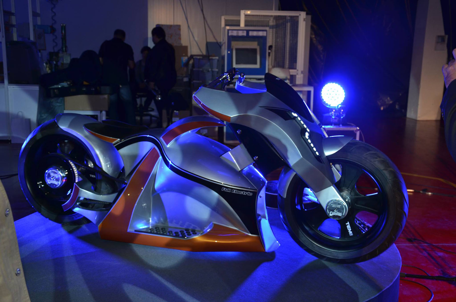 custom_north_motor_bike_01 - EMRAX